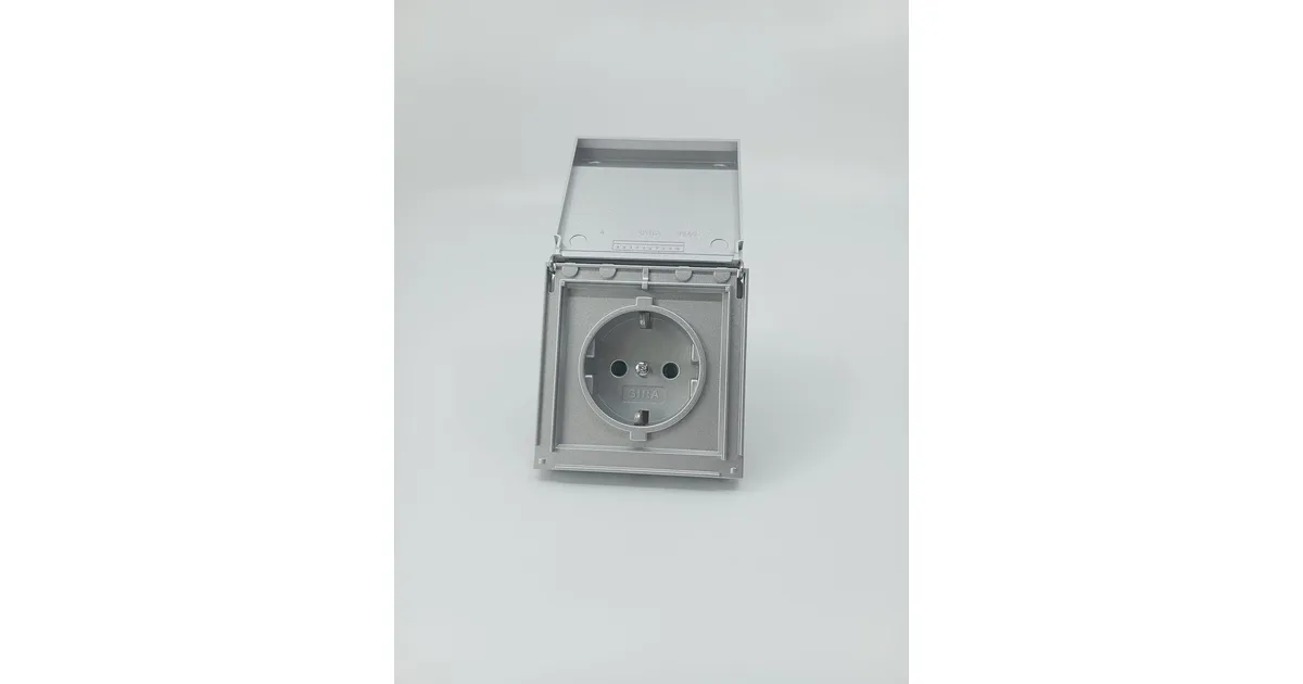 Gira Schuko-Steckdose IP44 Alu 1 St. | juuhu.at